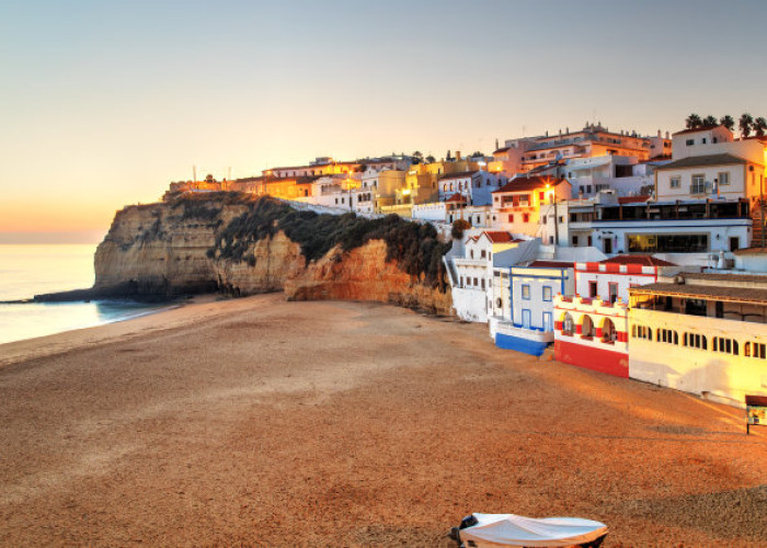 What Are the Best Places to Visit in the Algarve, Portugal?