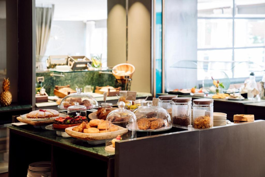 Chic & Basic Velvet, Barcelona, ES | Book online